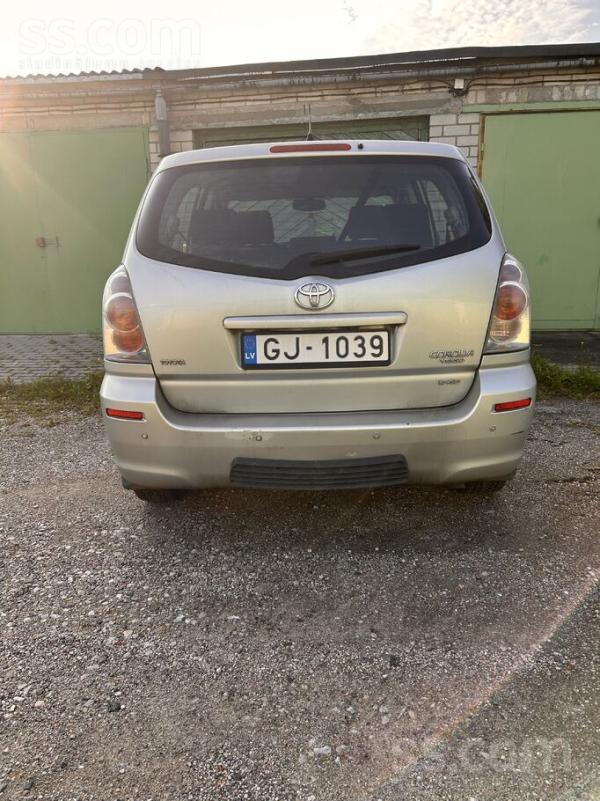 Toyota Corolla Verso 2007 Rīga, ar dzinēja tilpumu 2.20 L un nobraukumu 154 tūkst. km par 1250 €, foto 6 vietnē AUTOMOTO.COM.LV