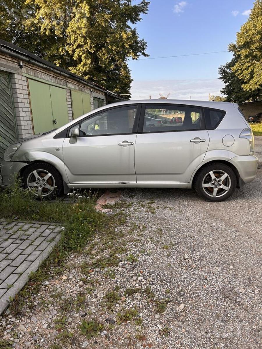 Toyota Corolla Verso 2007 Rīga, ar dzinēja tilpumu 2.20 L un nobraukumu 154 tūkst. km par 1250 €, foto 7 vietnē AUTOMOTO.COM.LV
