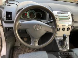 Toyota Corolla Verso 2007 Ogre, ar dzinēja tilpumu 2.20 L un nobraukumu 291 tūkst. km par 1788 €, foto 8 vietnē AUTOMOTO.COM.LV