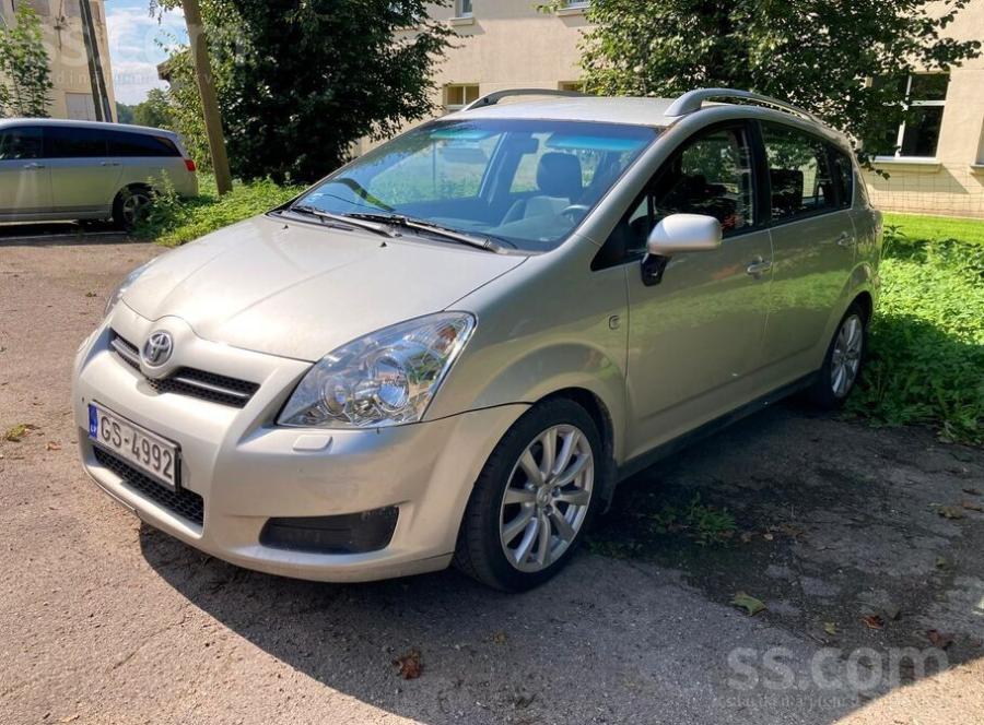 Toyota Corolla Verso 2007 Ogre, ar dzinēja tilpumu 2.20 L un nobraukumu 291 tūkst. km par 1788 €, foto 21 vietnē AUTOMOTO.COM.LV