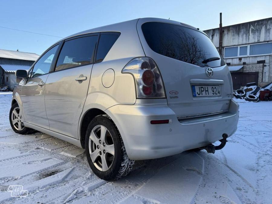 Toyota Corolla Verso 2007 Kauņa, ar dzinēja tilpumu 2.00 L un nobraukumu 385 tūkst. km par 2000 €, foto 6 vietnē AUTOMOTO.COM.LV