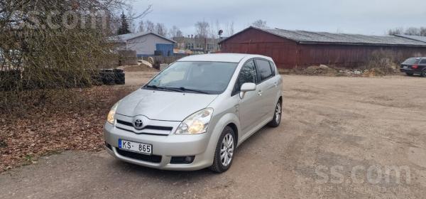 Toyota Corolla Verso 2007 Daugavpils, ar dzinēja tilpumu 2.40 L un nobraukumu 191 tūkst. km par 1800 €, foto 1 vietnē AUTOMOTO.COM.LV