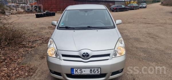 Toyota Corolla Verso 2007 Daugavpils, ar dzinēja tilpumu 2.40 L un nobraukumu 191 tūkst. km par 1800 €, foto 10 vietnē AUTOMOTO.COM.LV