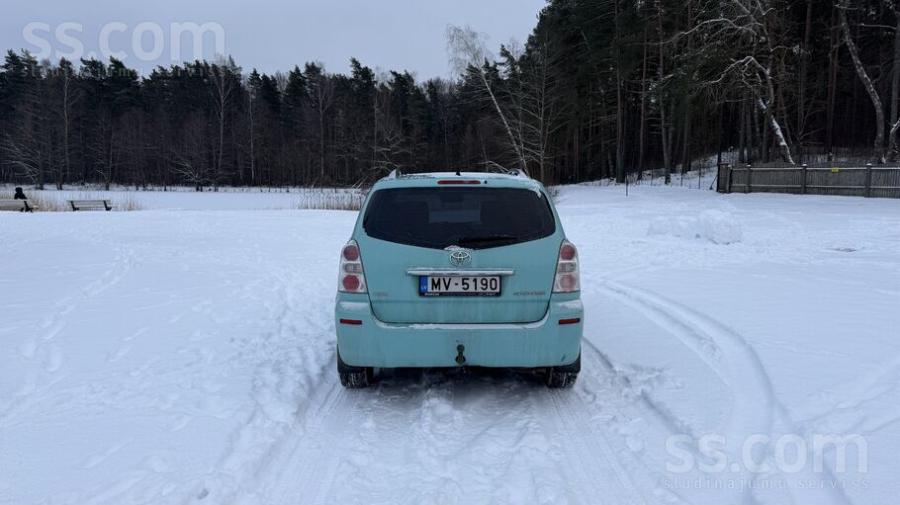 Toyota Corolla Verso 2007 Rīga, ar dzinēja tilpumu 2.20 L un nobraukumu 225 tūkst. km par 1450 €, foto 6 vietnē AUTOMOTO.COM.LV
