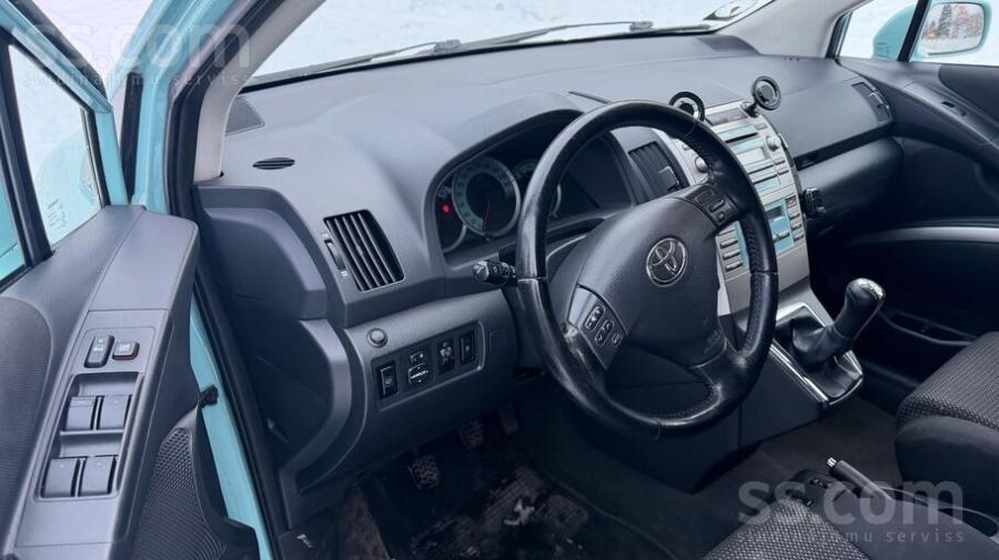 Toyota Corolla Verso 2007 Rīga, ar dzinēja tilpumu 2.20 L un nobraukumu 225 tūkst. km par 1450 €, foto 8 vietnē AUTOMOTO.COM.LV