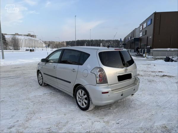 Toyota Corolla Verso 2007 in Vilnius, with an engine capacity of 2.00 L and mileage of 389 thousand km for 1900 €, photo 7 on AUTOMOTO.COM.LV