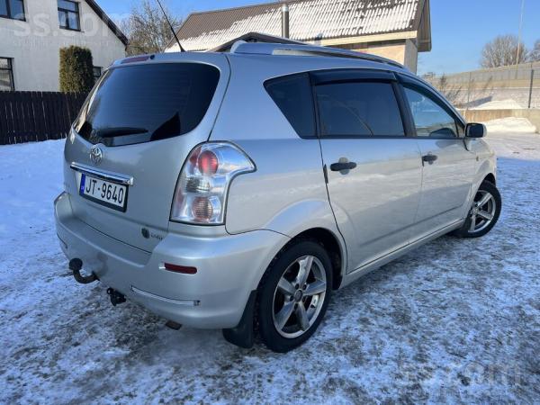 Toyota Corolla Verso 2007 Rīga, ar dzinēja tilpumu 2.20 L un nobraukumu 0 tūkst. km par 1990 €, foto 4 vietnē AUTOMOTO.COM.LV