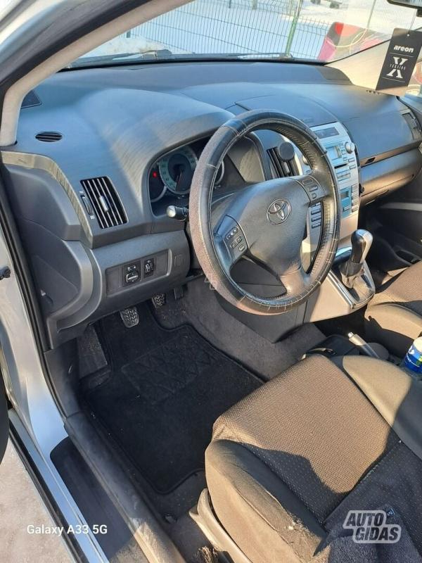 Тойота Королла Версо 2007 в Вильнюс, объемом двигателя 2.20 л и пробегом 394 тыс. км за 1900 €, фото 8 на AUTOMOTO.COM.LV