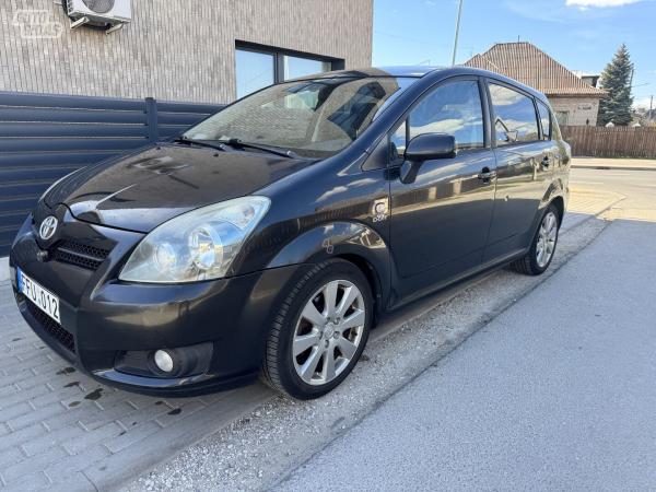 Toyota Corolla Verso 2007 Viļņa, ar dzinēja tilpumu 2.20 L un nobraukumu 220 tūkst. km par 1350 €, foto 1 vietnē AUTOMOTO.COM.LV