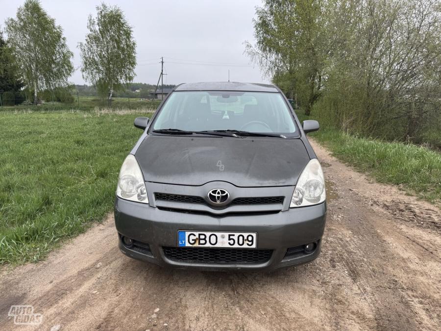 Toyota Corolla Verso 2007 Viļņa, ar dzinēja tilpumu 2.20 L un nobraukumu 251 tūkst. km par 1550 €, foto 1 vietnē AUTOMOTO.COM.LV