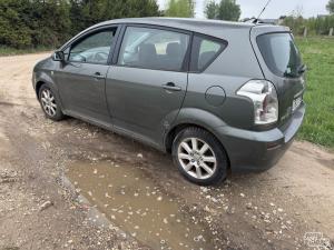 Toyota Corolla Verso 2007 Viļņa, ar dzinēja tilpumu 2.20 L un nobraukumu 251 tūkst. km par 1550 €, foto 8 vietnē AUTOMOTO.COM.LV