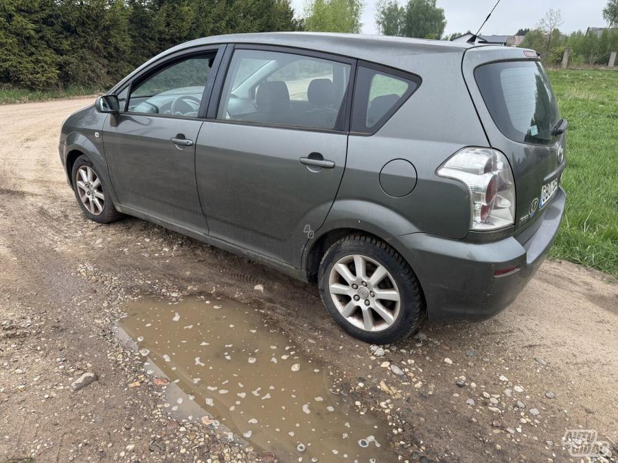 Toyota Corolla Verso 2007 Viļņa, ar dzinēja tilpumu 2.20 L un nobraukumu 251 tūkst. km par 1550 €, foto 8 vietnē AUTOMOTO.COM.LV