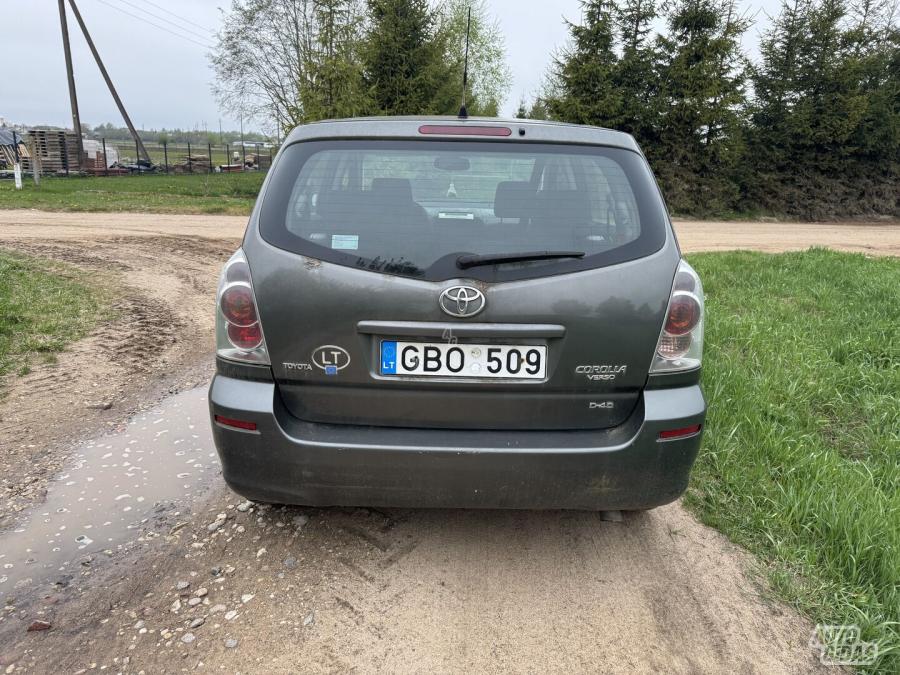 Toyota Corolla Verso 2007 Viļņa, ar dzinēja tilpumu 2.20 L un nobraukumu 251 tūkst. km par 1550 €, foto 9 vietnē AUTOMOTO.COM.LV