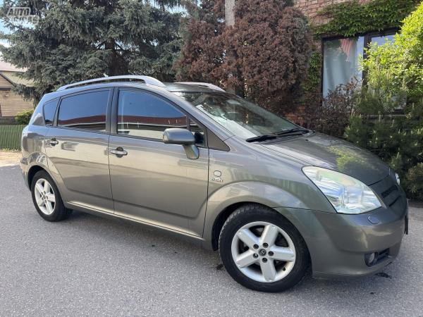 Toyota Corolla Verso 2007 in Kaunas, with an engine capacity of 2.20 L and mileage of 185 thousand km for 1400 €, photo 8 on AUTOMOTO.COM.LV