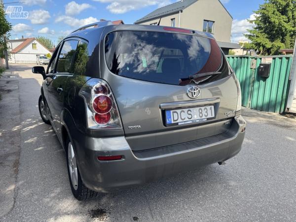 Toyota Corolla Verso 2007 in Kaunas, with an engine capacity of 2.20 L and mileage of 185 thousand km for 1400 €, photo 9 on AUTOMOTO.COM.LV
