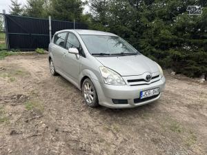 Toyota Corolla Verso 2007 Viļņa, ar dzinēja tilpumu 2.20 L un nobraukumu 350 tūkst. km par 1450 €, foto 3 vietnē AUTOMOTO.COM.LV