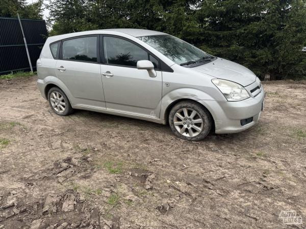 Toyota Corolla Verso 2007 in Vilnius, with an engine capacity of 2.20 L and mileage of 350 thousand km for 1450 €, photo 3 on AUTOMOTO.COM.LV