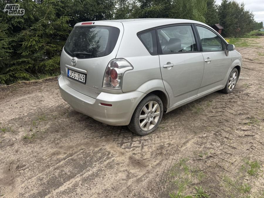 Toyota Corolla Verso 2007 Viļņa, ar dzinēja tilpumu 2.20 L un nobraukumu 350 tūkst. km par 1450 €, foto 7 vietnē AUTOMOTO.COM.LV