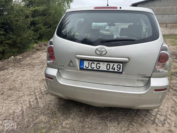Toyota Corolla Verso 2007 in Vilnius, with an engine capacity of 2.20 L and mileage of 350 thousand km for 1450 €, photo 7 on AUTOMOTO.COM.LV