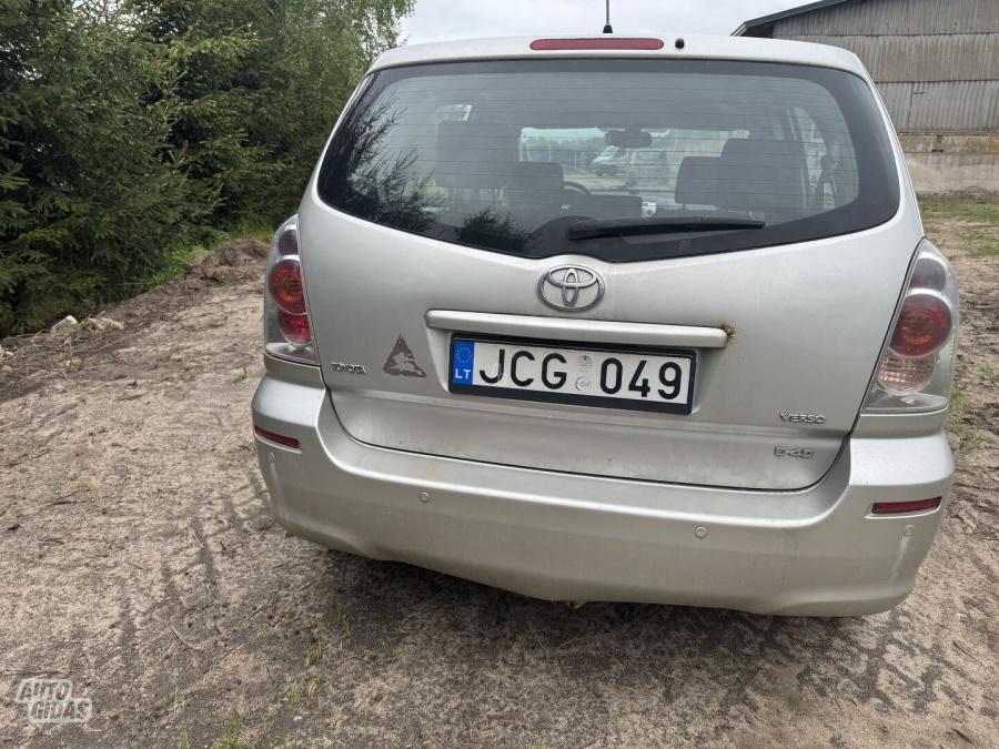 Toyota Corolla Verso 2007 Viļņa, ar dzinēja tilpumu 2.20 L un nobraukumu 350 tūkst. km par 1450 €, foto 8 vietnē AUTOMOTO.COM.LV