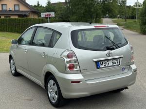 Toyota Corolla Verso 2007 Viļņa, ar dzinēja tilpumu 2.20 L un nobraukumu 236 tūkst. km par 1999 €, foto 5 vietnē AUTOMOTO.COM.LV