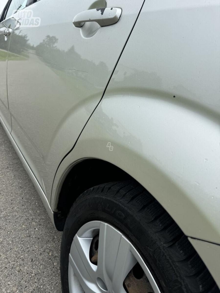 Toyota Corolla Verso 2007 Viļņa, ar dzinēja tilpumu 2.20 L un nobraukumu 236 tūkst. km par 1999 €, foto 6 vietnē AUTOMOTO.COM.LV