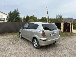 Toyota Corolla Verso 2007 Rēzekne, ar dzinēja tilpumu 2.20 L un nobraukumu 377 tūkst. km par 1950 €, foto 4 vietnē AUTOMOTO.COM.LV
