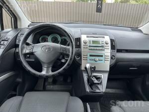 Toyota Corolla Verso 2007 Rēzekne, ar dzinēja tilpumu 2.20 L un nobraukumu 377 tūkst. km par 1950 €, foto 8 vietnē AUTOMOTO.COM.LV