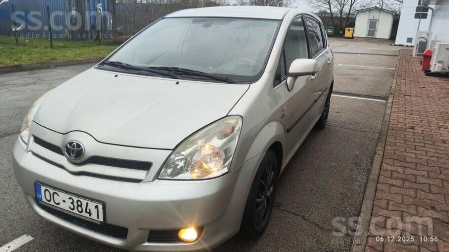 Toyota Corolla Verso 2007 in Riga, with an engine capacity of 2.20 L and mileage of 294 thousand km for 1650 €, photo 1 on AUTOMOTO.COM.LV