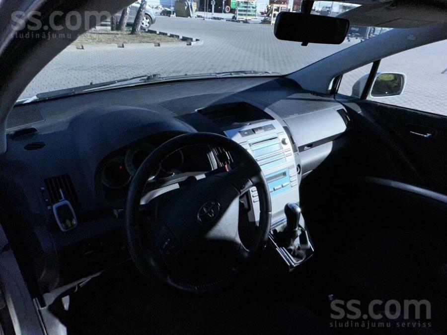 Toyota Corolla Verso 2007 Rīga, ar dzinēja tilpumu 2.20 L un nobraukumu 400 tūkst. km par 1695 €, foto 7 vietnē AUTOMOTO.COM.LV