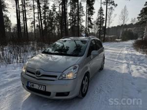 Toyota Corolla Verso 2007 Valmiera, ar dzinēja tilpumu 2.20 L un nobraukumu 350 tūkst. km par 2050 €, foto  vietnē AUTOMOTO.COM.LV
