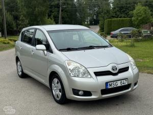 Toyota Corolla Verso 2007 Viļņa, ar dzinēja tilpumu 2.20 L un nobraukumu 239 tūkst. km par 1999 €, foto 3 vietnē AUTOMOTO.COM.LV