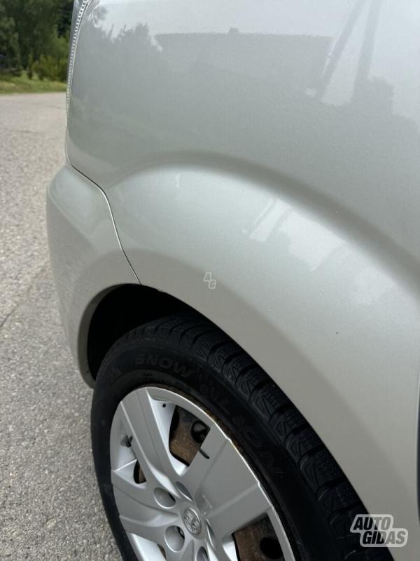 Toyota Corolla Verso 2007 Viļņa, ar dzinēja tilpumu 2.20 L un nobraukumu 239 tūkst. km par 1999 €, foto 10 vietnē AUTOMOTO.COM.LV