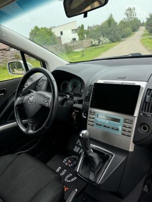 Toyota Corolla Verso 2007 Viļņa, ar dzinēja tilpumu 2.20 L un nobraukumu 239 tūkst. km par 1999 €, foto 17 vietnē AUTOMOTO.COM.LV