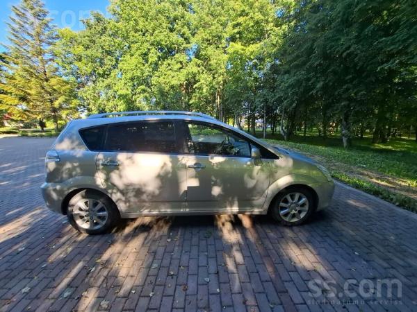 Тойота Королла Версо 2007 в Лиепая, объемом двигателя 2.20 л и пробегом 350 тыс. км за 1500 €, фото 6 на AUTOMOTO.COM.LV