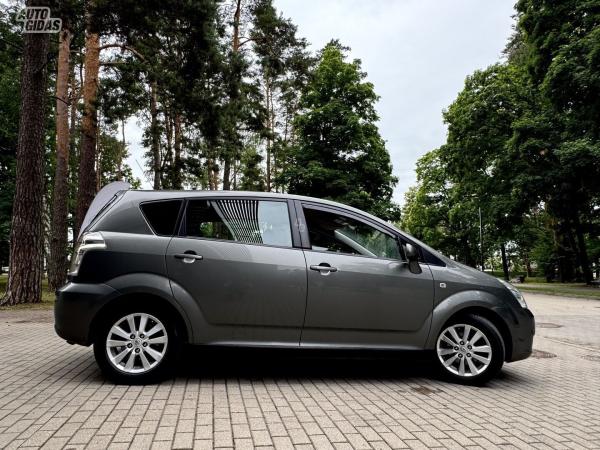 Toyota Corolla Verso 2007 Alīta, ar dzinēja tilpumu 2.20 L un nobraukumu 421 tūkst. km par 3499 €, foto 1 vietnē AUTOMOTO.COM.LV