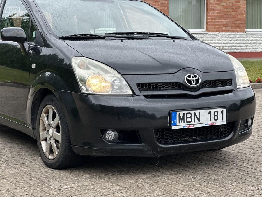 Toyota Corolla Verso 2007 in Vilnius, with an engine capacity of 2.20 L and mileage of 348 thousand km for 1150 €, photo 3 on AUTOMOTO.COM.LV