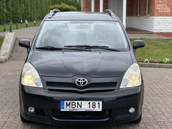 Toyota Corolla Verso 2007 in Vilnius, with an engine capacity of 2.20 L and mileage of 348 thousand km for 1150 €, photo 4 on AUTOMOTO.COM.LV