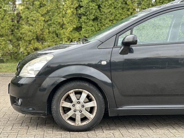 Toyota Corolla Verso 2007 in Vilnius, with an engine capacity of 2.20 L and mileage of 348 thousand km for 1150 €, photo 8 on AUTOMOTO.COM.LV