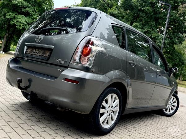Toyota Corolla Verso 2007 Alīta, ar dzinēja tilpumu 2.20 L un nobraukumu 422 tūkst. km par 3399 €, foto 3 vietnē AUTOMOTO.COM.LV