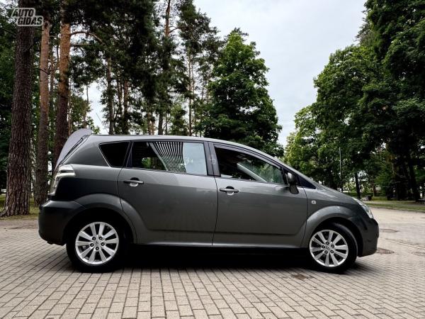 Toyota Corolla Verso 2007 Alīta, ar dzinēja tilpumu 2.20 L un nobraukumu 422 tūkst. km par 3399 €, foto 5 vietnē AUTOMOTO.COM.LV