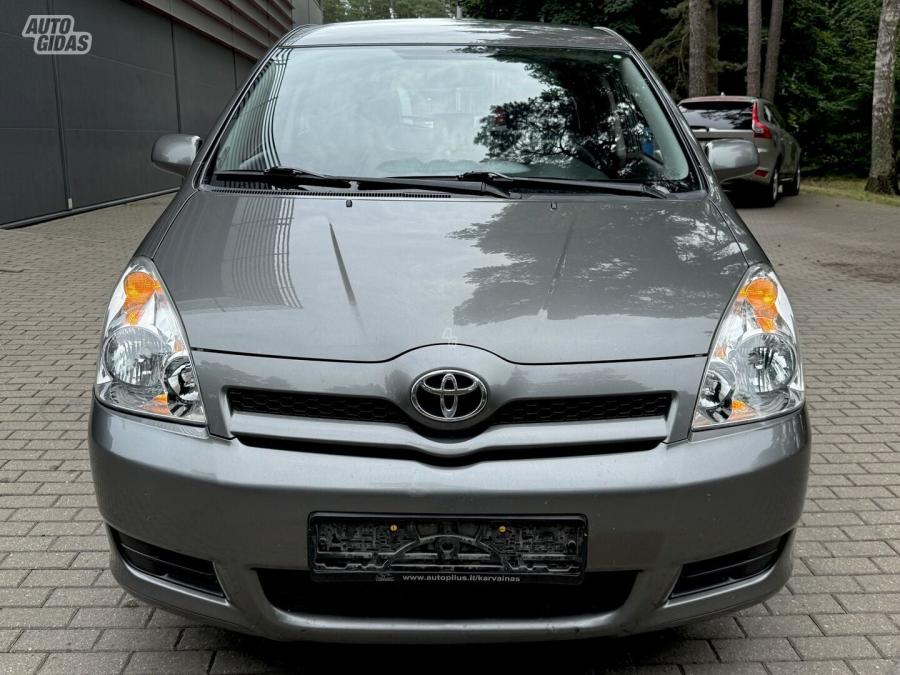Toyota Corolla Verso 2007 Alīta, ar dzinēja tilpumu 2.20 L un nobraukumu 422 tūkst. km par 2899 €, foto 5 vietnē AUTOMOTO.COM.LV