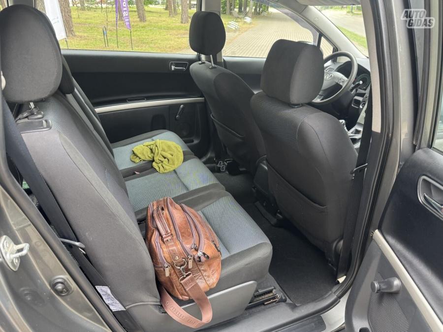 Toyota Corolla Verso 2007 Alīta, ar dzinēja tilpumu 2.20 L un nobraukumu 422 tūkst. km par 2899 €, foto 28 vietnē AUTOMOTO.COM.LV