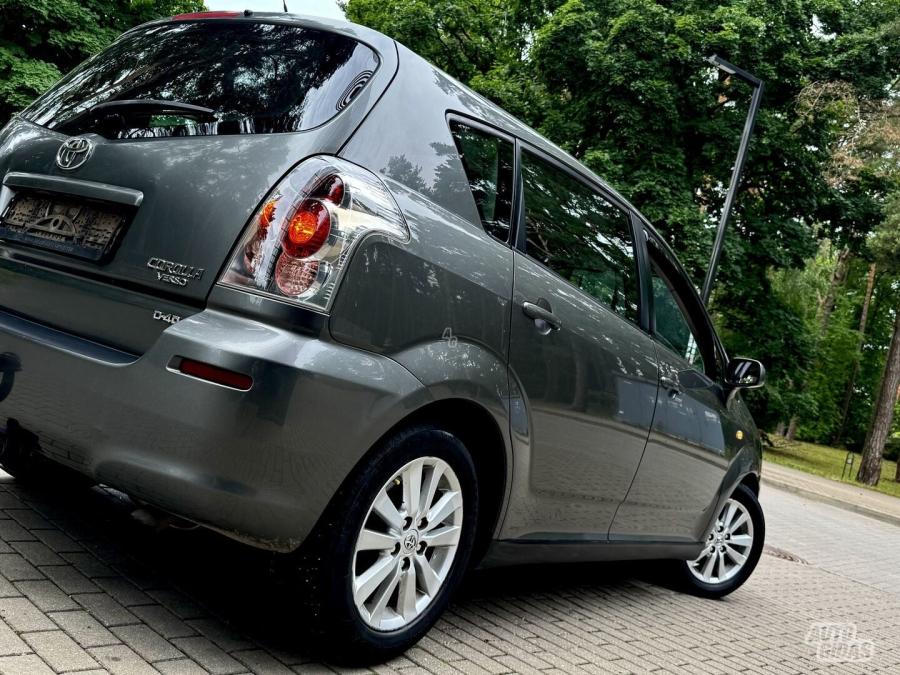 Toyota Corolla Verso 2007 Alīta, ar dzinēja tilpumu 2.20 L un nobraukumu 422 tūkst. km par 2899 €, foto 33 vietnē AUTOMOTO.COM.LV