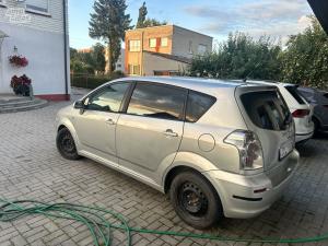 Тойота Королла Версо 2007 в Варена, объемом двигателя 2.20 л и пробегом 400 тыс. км за 900 €, фото 4 на AUTOMOTO.COM.LV