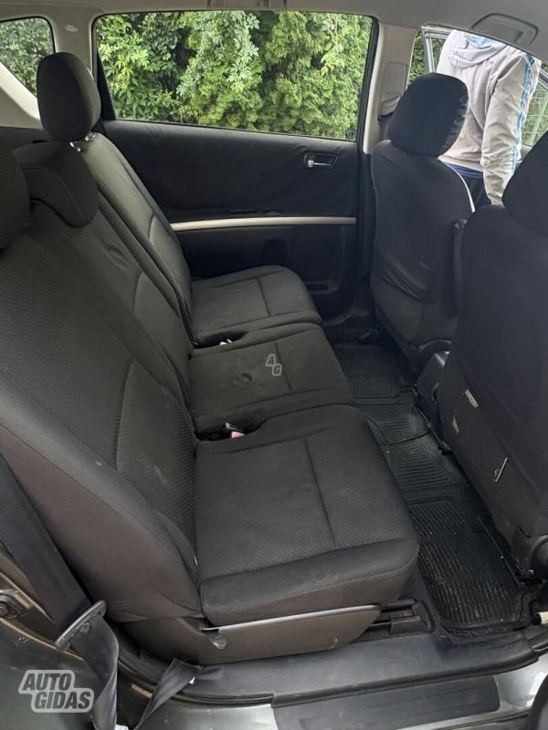 Toyota Corolla Verso 2007 Klaipėda, ar dzinēja tilpumu 2.20 L un nobraukumu 400 tūkst. km par 1250 €, foto 4 vietnē AUTOMOTO.COM.LV