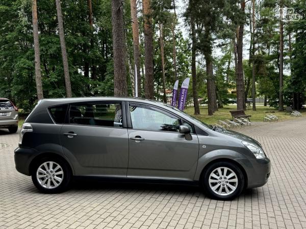 Toyota Corolla Verso 2007 in Alytus, with an engine capacity of 2.20 L and mileage of 421 thousand km for 2899 €, photo 2 on AUTOMOTO.COM.LV