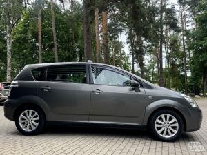 Toyota Corolla Verso 2007 in Alytus, with an engine capacity of 2.20 L and mileage of 421 thousand km for 2899 €, photo 6 on AUTOMOTO.COM.LV