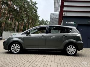 Toyota Corolla Verso 2007 in Alytus, with an engine capacity of 2.20 L and mileage of 421 thousand km for 2899 €, photo 9 on AUTOMOTO.COM.LV