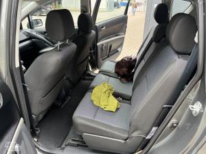 Toyota Corolla Verso 2007 in Alytus, with an engine capacity of 2.20 L and mileage of 421 thousand km for 2899 €, photo 12 on AUTOMOTO.COM.LV